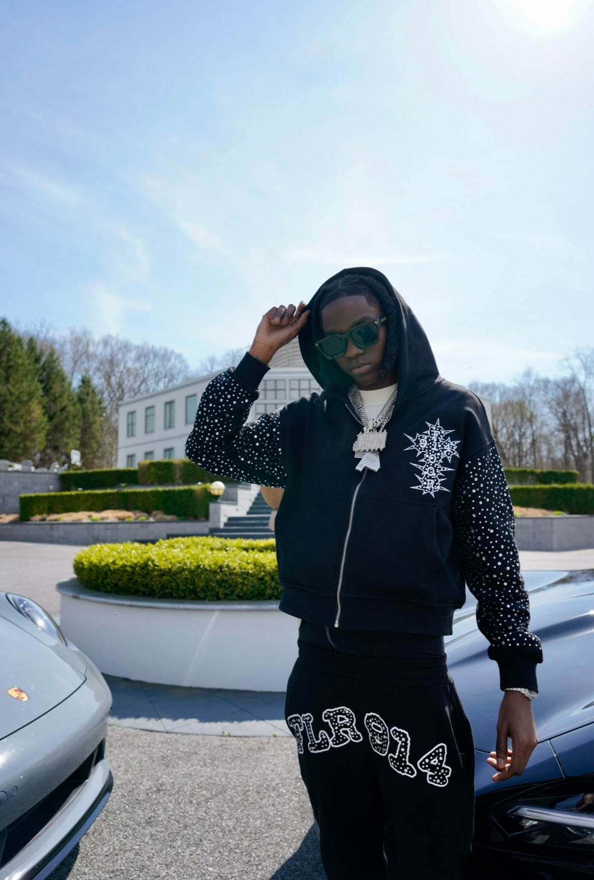 Chromatic Cross Zip – FLOOR914